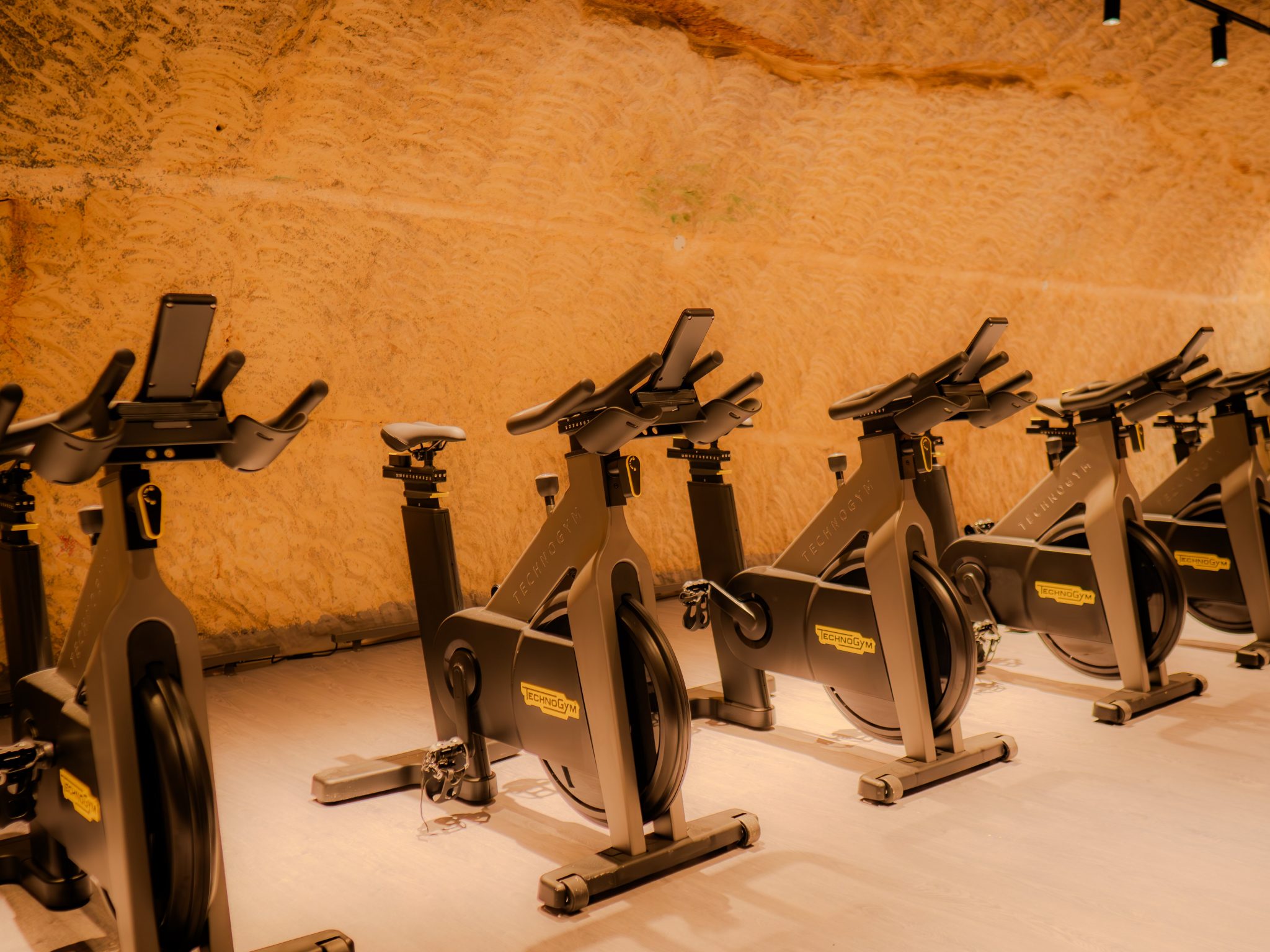 Facilities – Mythos